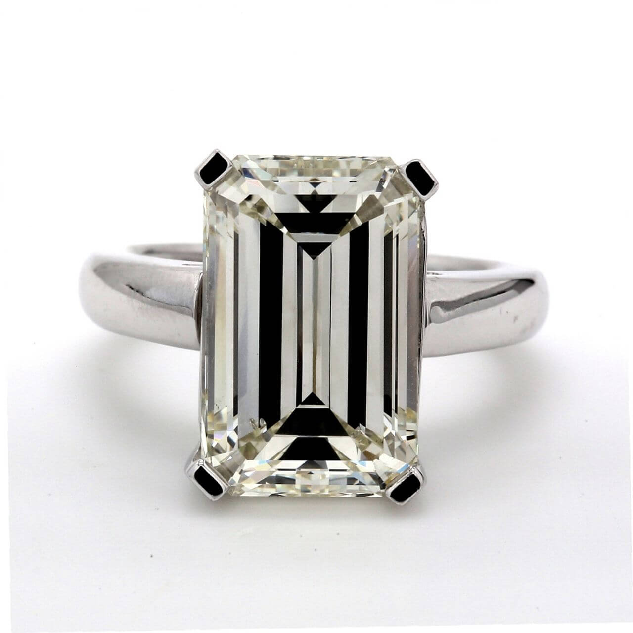 Diamant Emeraude : une taille élégante & de longues facettes | Valuae.com